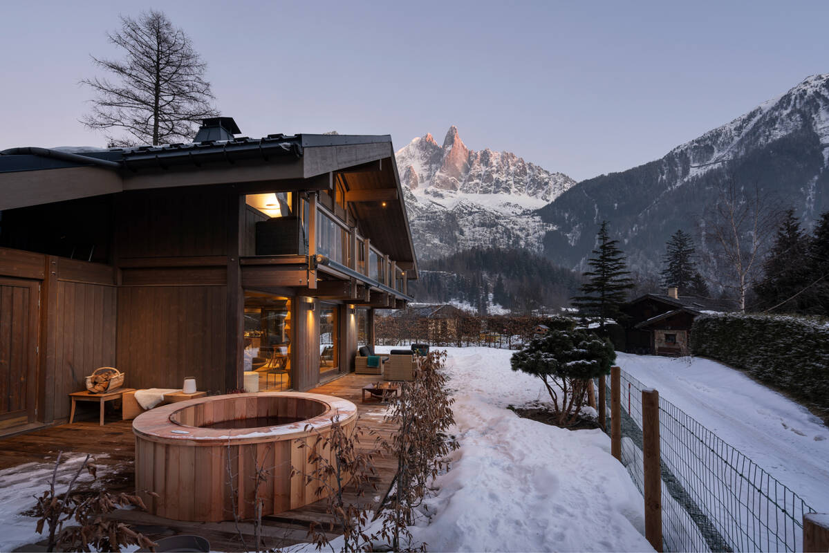 Authentic timber chalet realisation in French Alps | Dunoyer