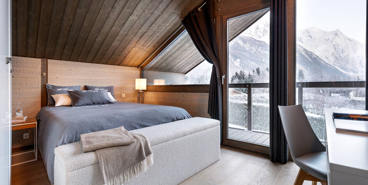 Authentic timber chalet realisation in French Alps | Dunoyer