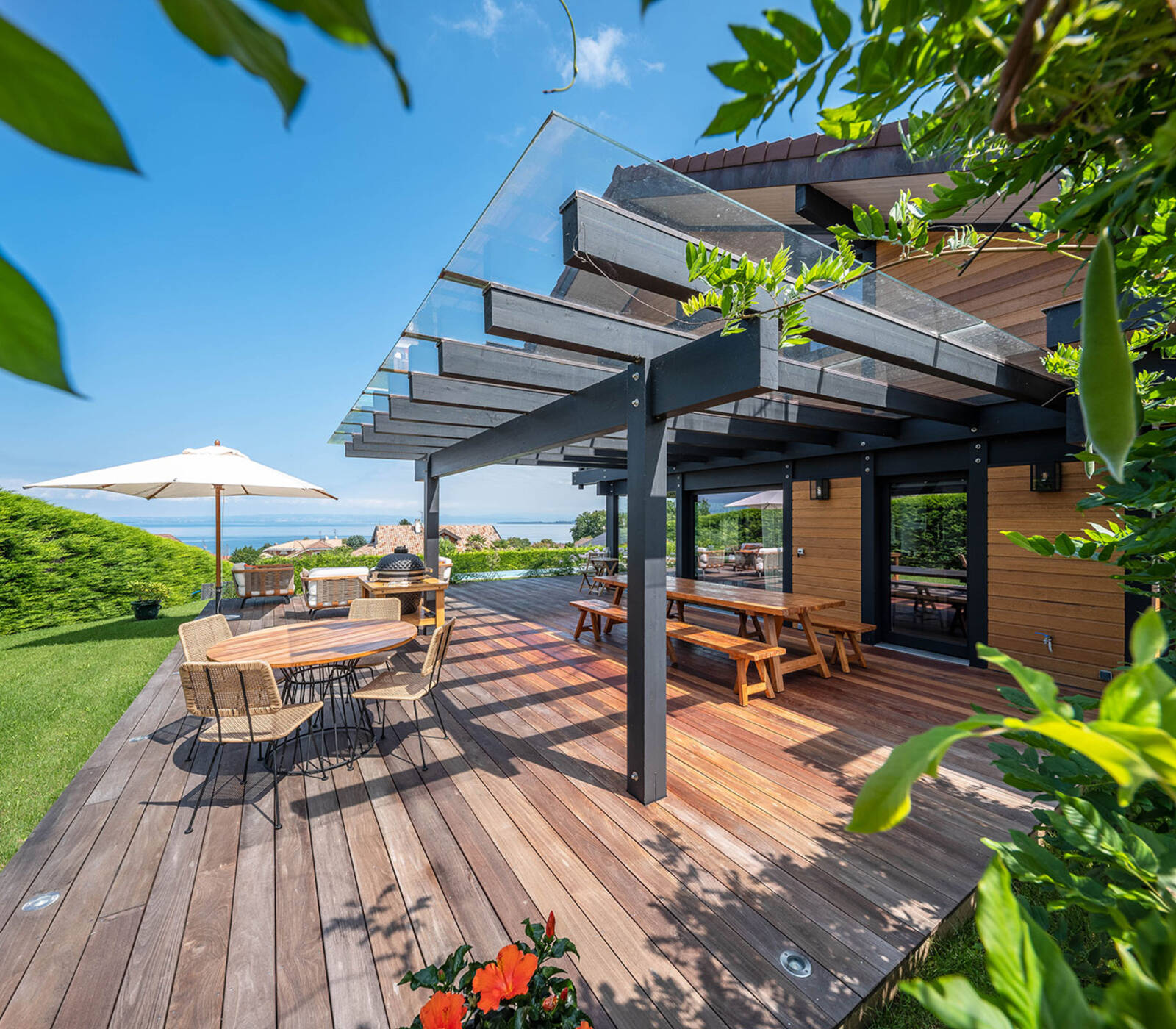 Wooden terrace and exterior fittings | Realisations | Ateliers Dunoyer