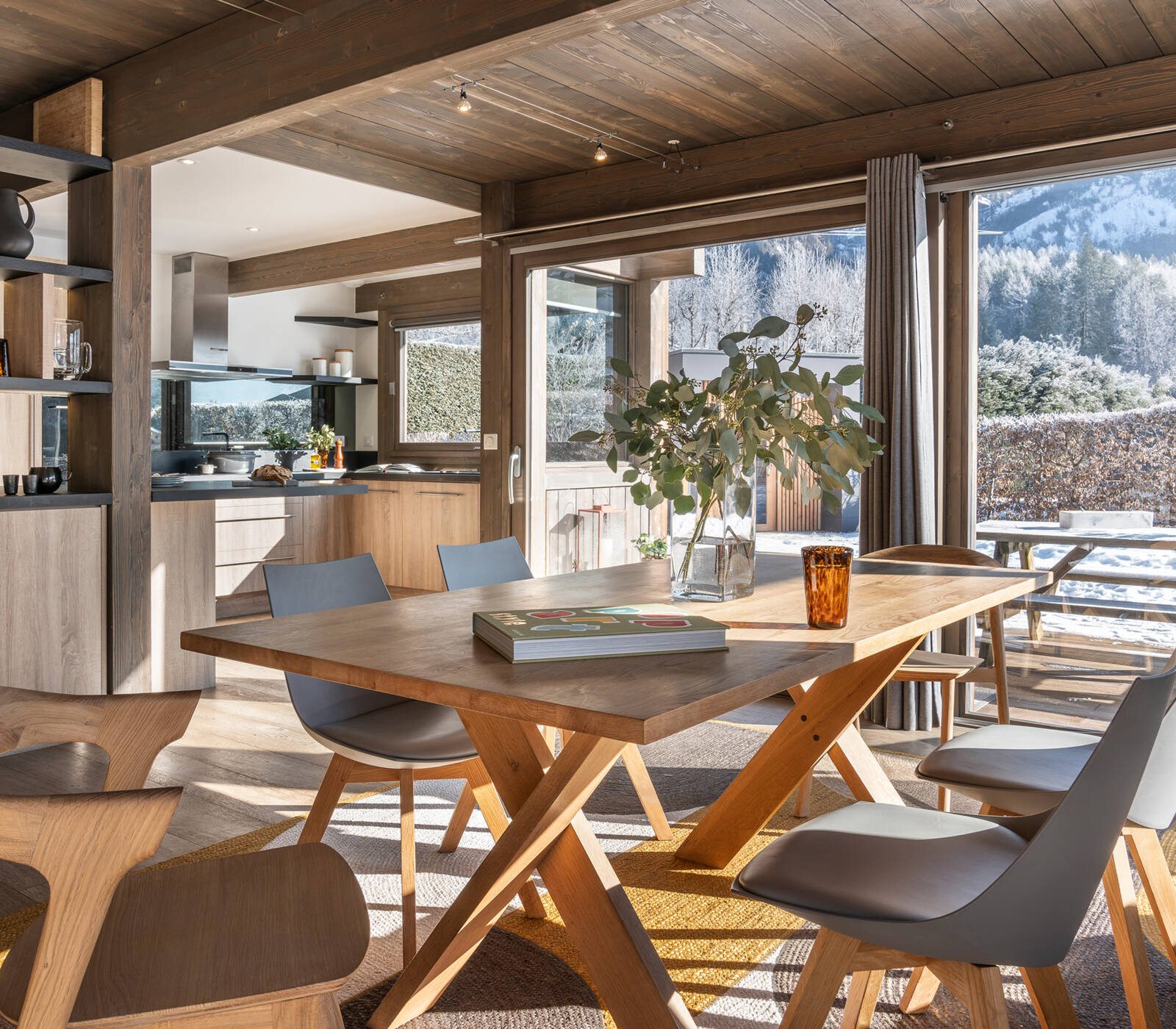 Authentic timber chalet realisation in French Alps | Dunoyer